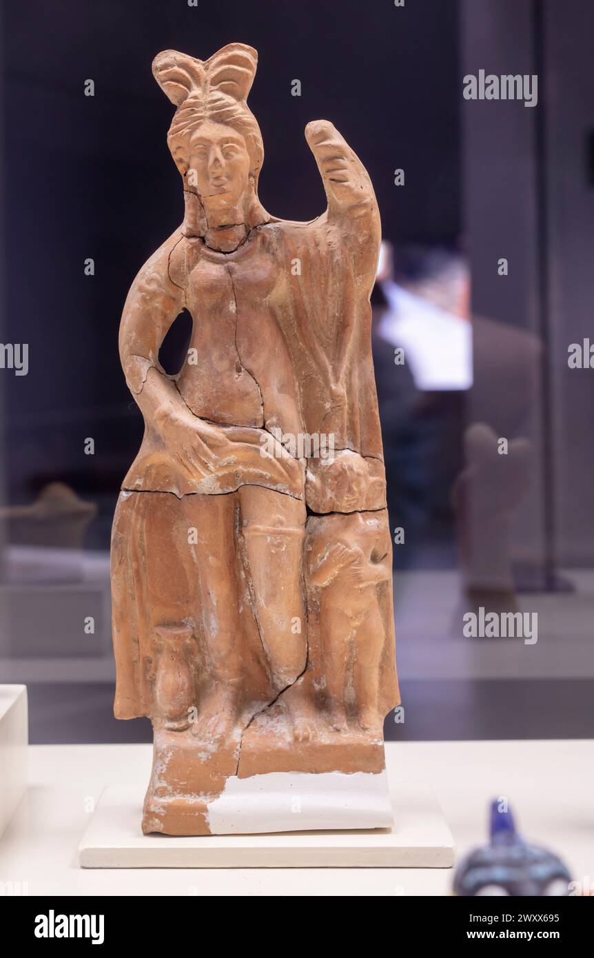 Woman and child figurine, Roman statue, Sanlıurfa Museum, Urfa ...
