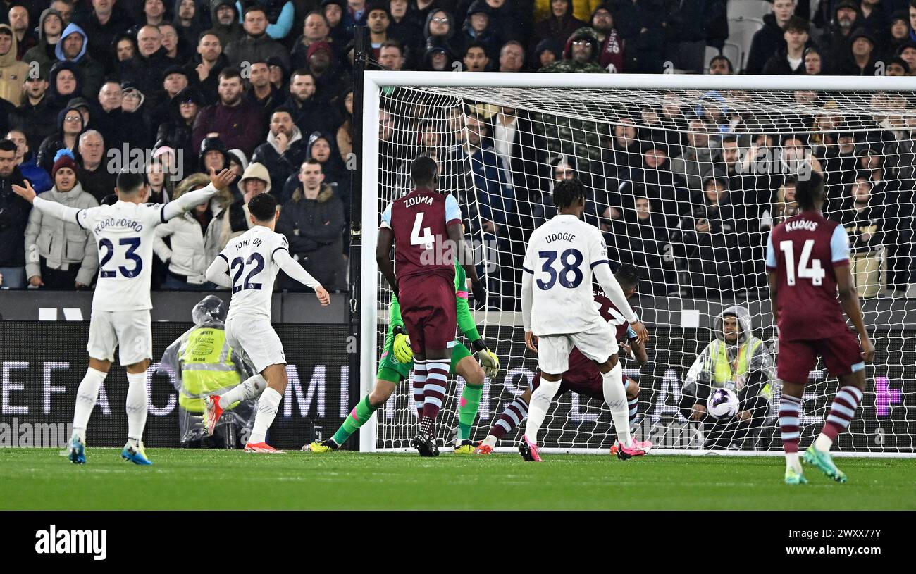 London, UK. 2nd Apr, 2024. GOAL. Brennan Johnson (Spurs, 22) scores the ...