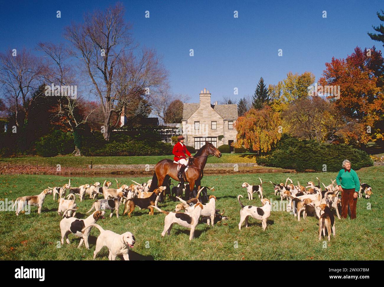 MRS. JOHN B. “NANCY” HANNUM (STANDING); GRAND DAME OF FOX HUNTING ON ...