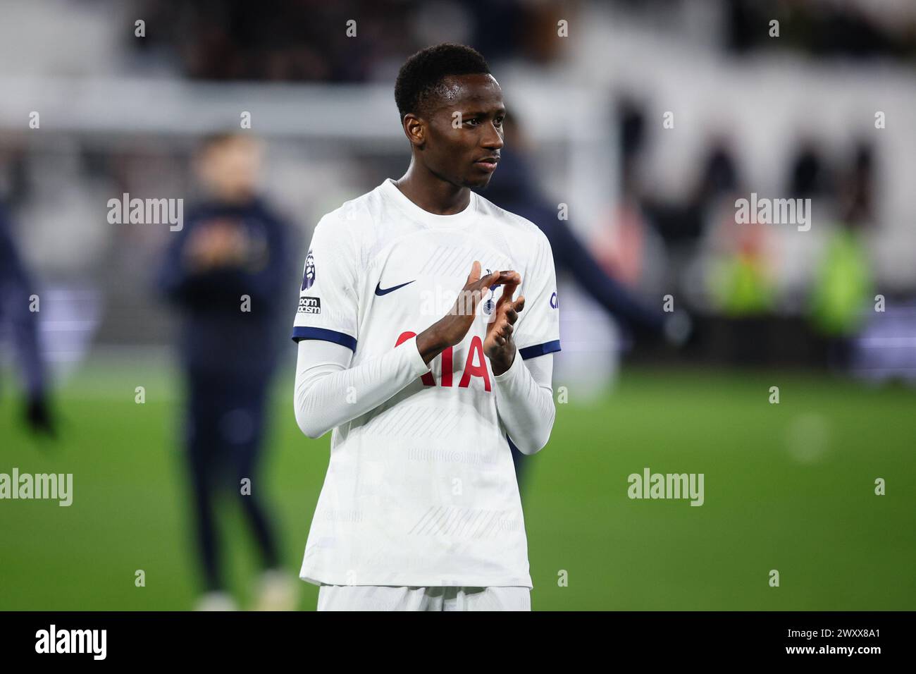 Pape sarr tottenham 2024 hi-res stock photography and images - Alamy