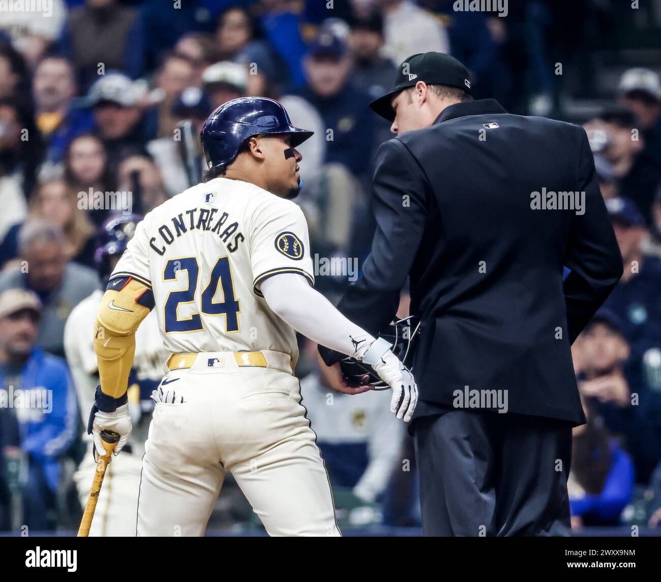 Milwaukee, United States. 02nd Apr, 2024. Milwaukee Brewers catcher ...