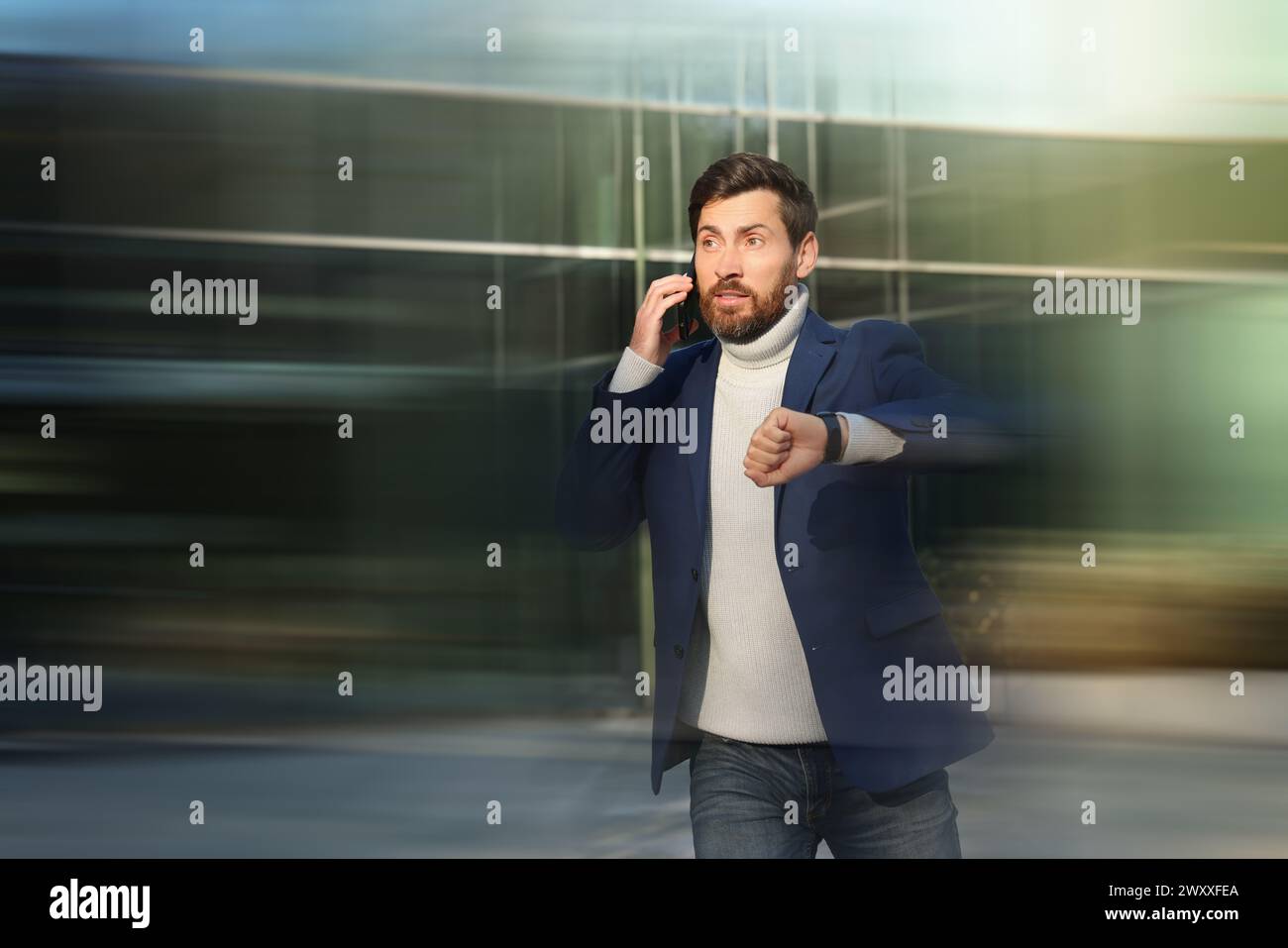 Business man running on street hi-res stock photography and images - Alamy