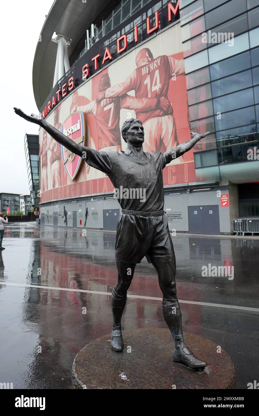 A statue of former Arsenal defender Tony Adams at Emirates Stadium ...