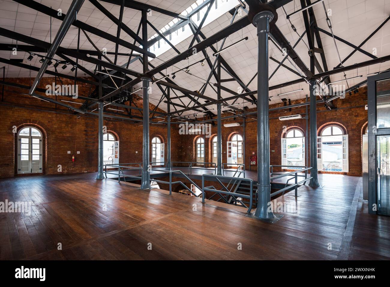 Para interior hi-res stock photography and images - Alamy