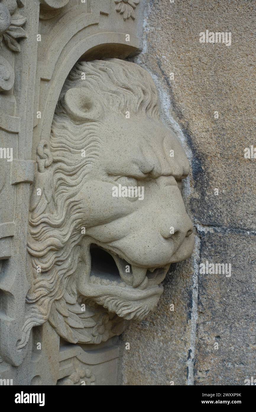 Lion's head at the gate portal, lower castle gate, stone figure ...