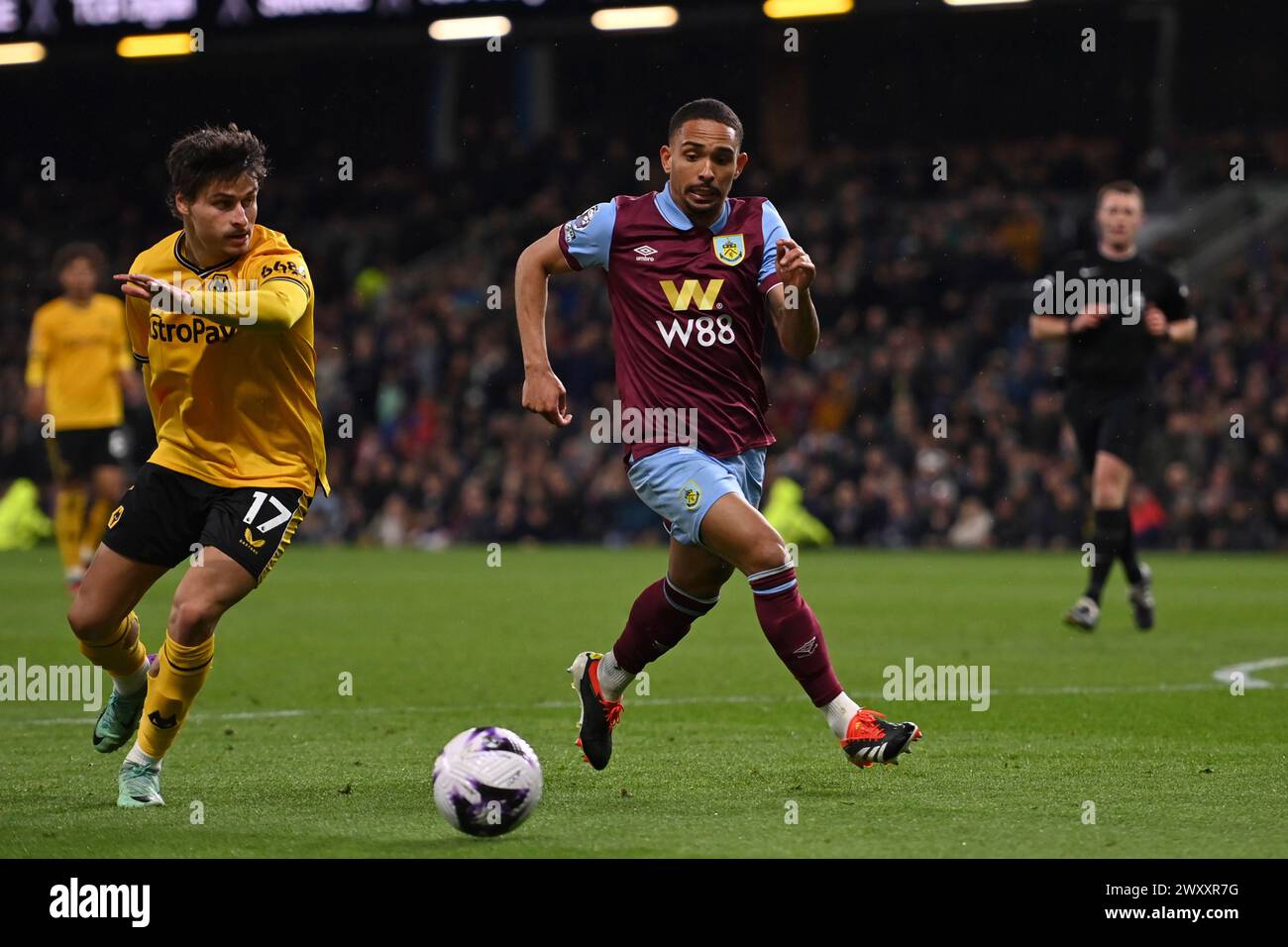 Burnley, UK. 02nd Apr, 2024. Burnley, England, Apr 2nd 2024: Vitinho of ...