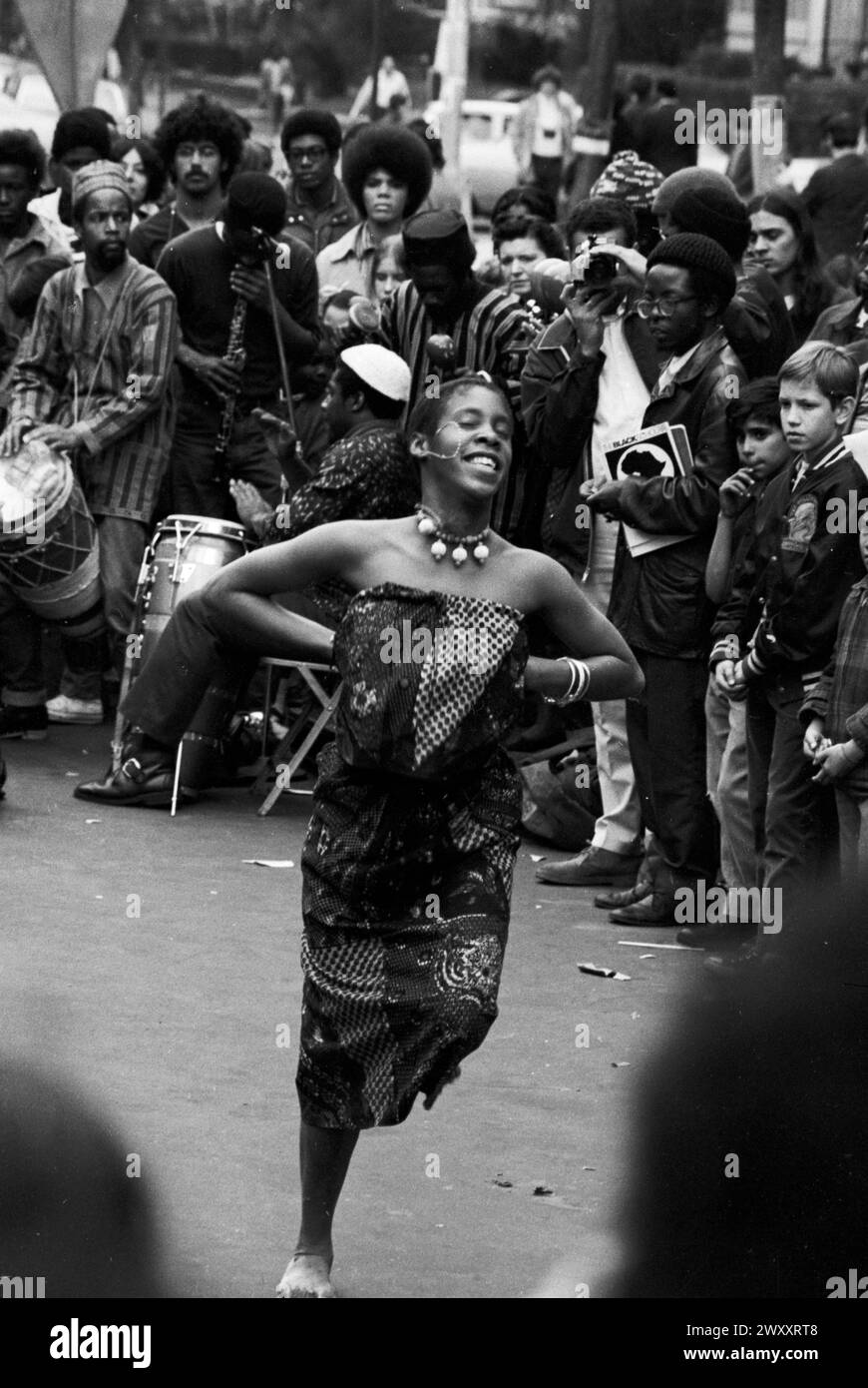 Afro-Caribbean dancers in Fort Greene, 1969, at Clinton and Dekalb Avenues Stock Photo - Alamy