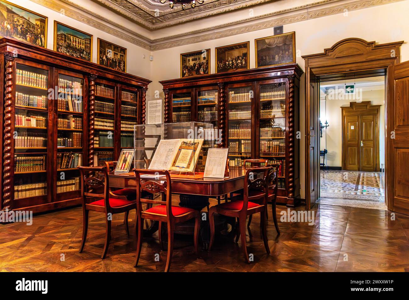 19th century library hi-res stock photography and images - Alamy