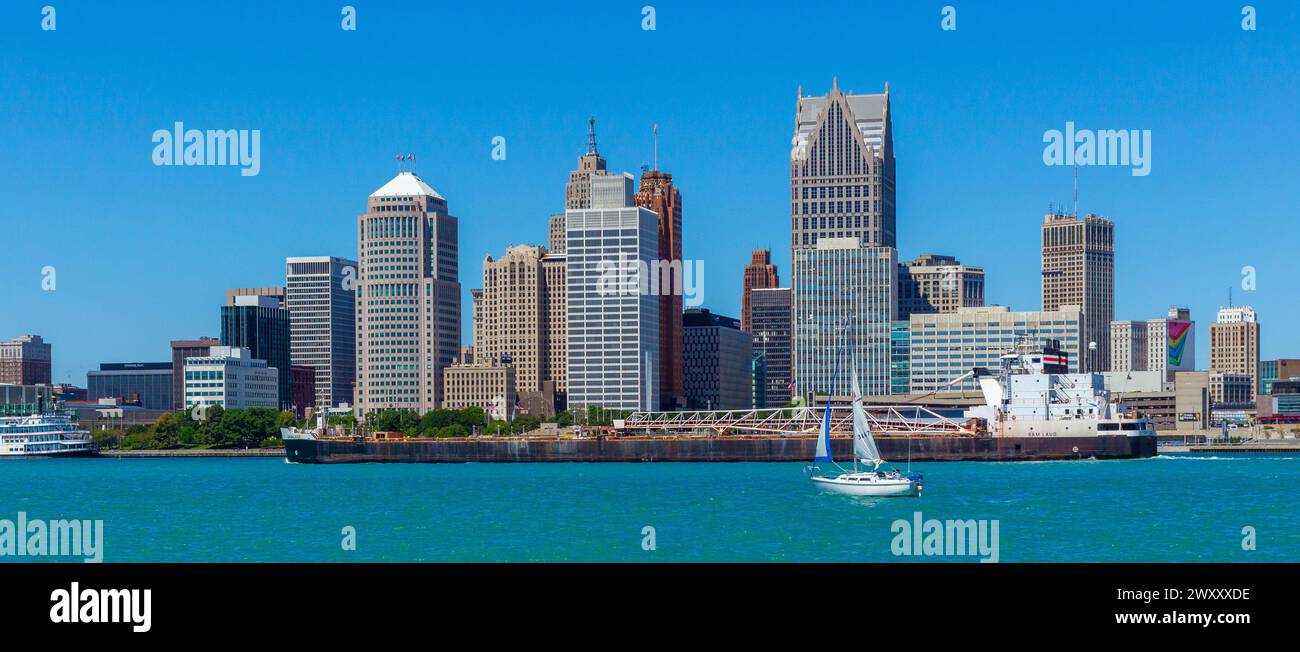 The skyline of Downtown Detroit and the Detroit River in Michigan, USA ...