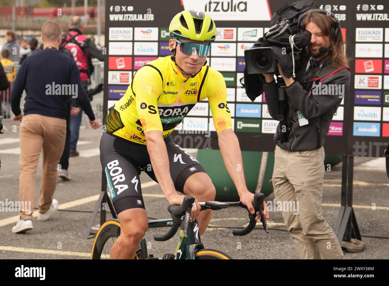 Kanbo, Espagne. 02nd Apr, 2024. Primoz Roglic of BORA-hansgrohe during the Itzulia Basque ...