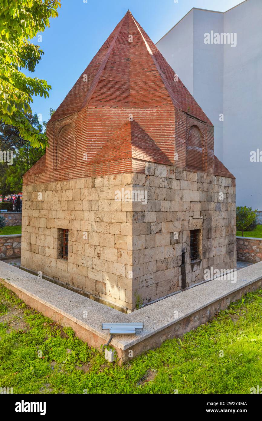 Sentimur turbesi hi-res stock photography and images - Alamy