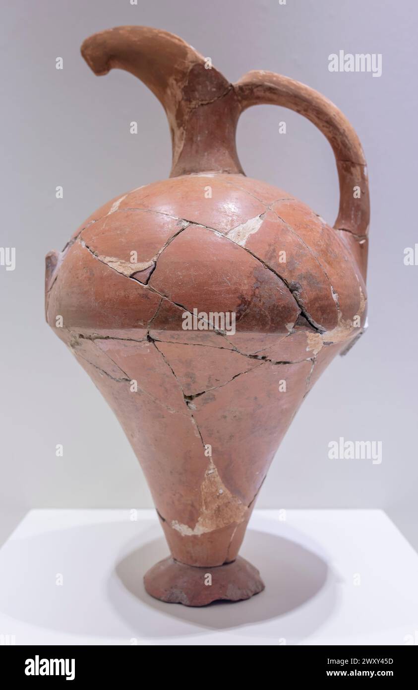 Hittite pottery, Alacahoyuk, Alaca Hoyuk, Corum Province, Turkey Stock ...