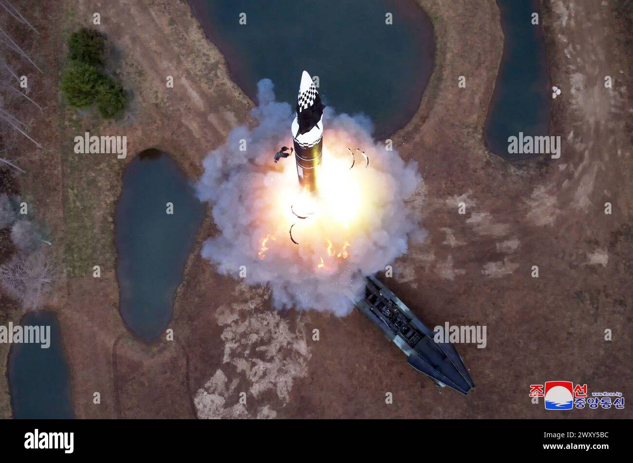 (240403) -- PYONGYANG, April 3, 2024 (Xinhua) -- This photo provided by ...