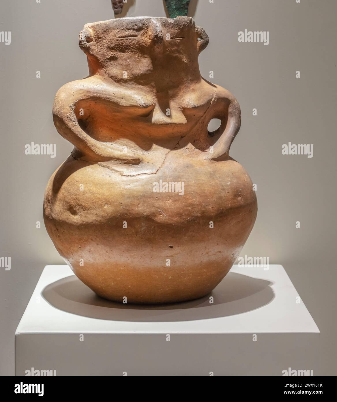 Pot with face hi-res stock photography and images - Alamy