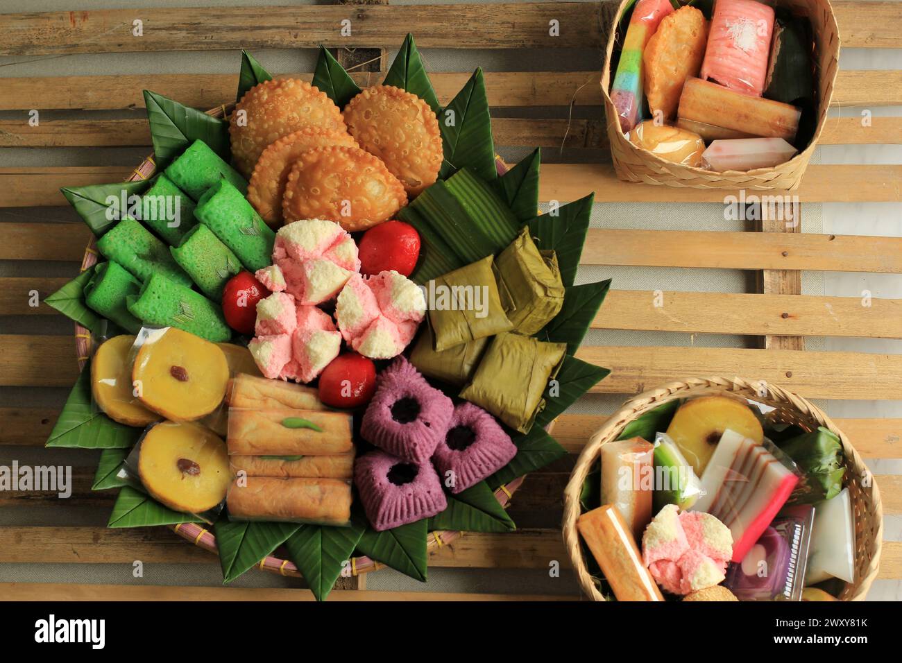 Kue Tampah Jajanan Pasar, Indonesian Various Snack Stock Photo - Alamy