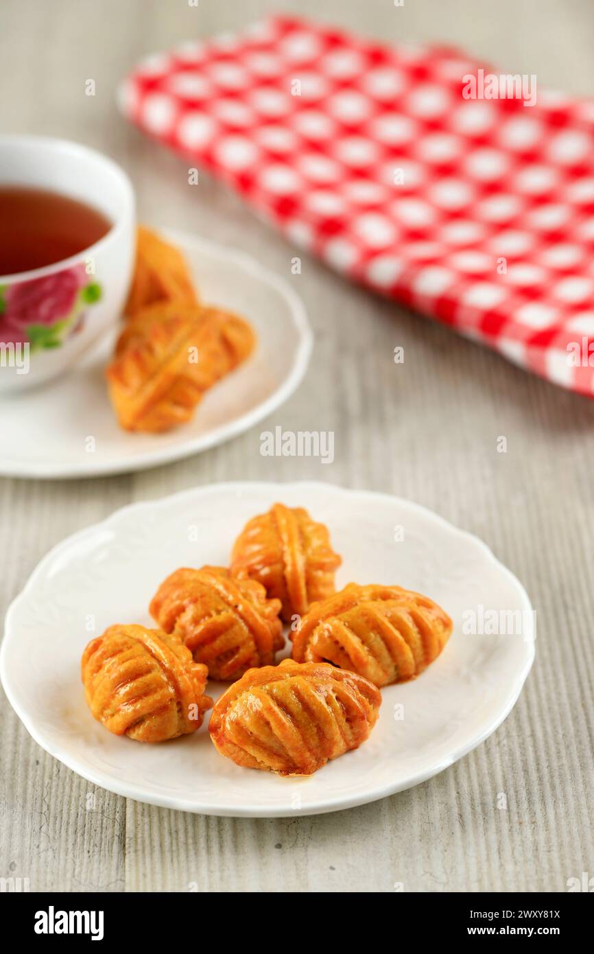 Nastar Daun or Ananas Tart with Leaf Shape Stock Photo - Alamy