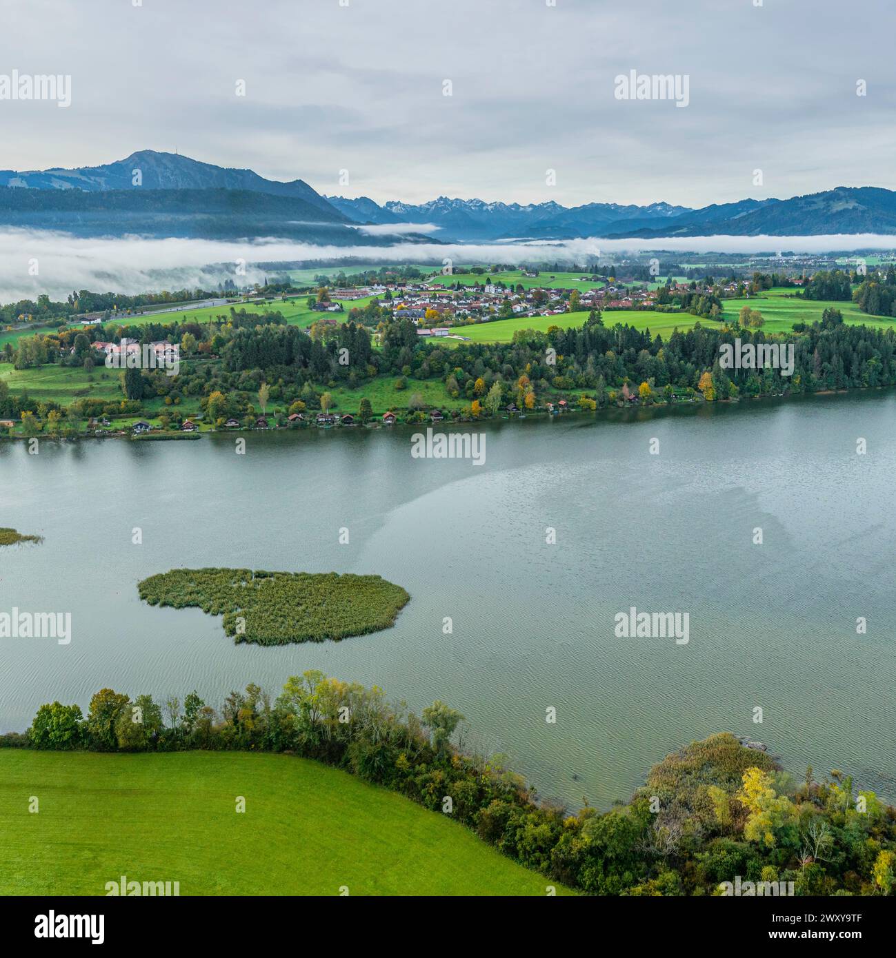The region around Lake Niedersonthofen in the Allgäu lake district in ...