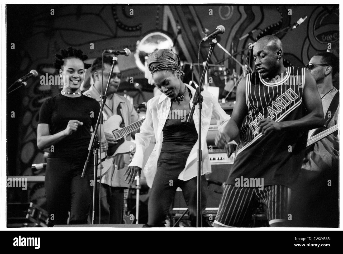 INCOGNITO, JAZZ STAGE, GLASTONBURY 1995: The British soul funk group ...