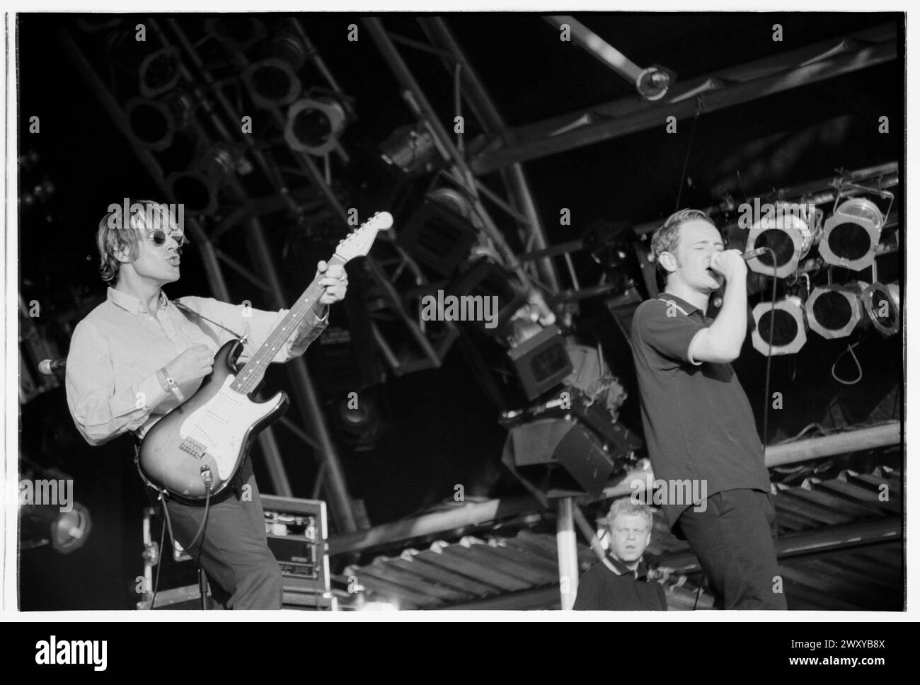 GENE, GLASTONBURY FESTIVAL, 1995: A young Martin Rossiter singer and ...