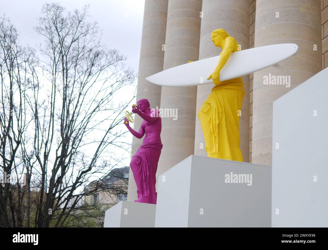 Paris 2024 venus de milo sculptures hi-res stock photography and images ...