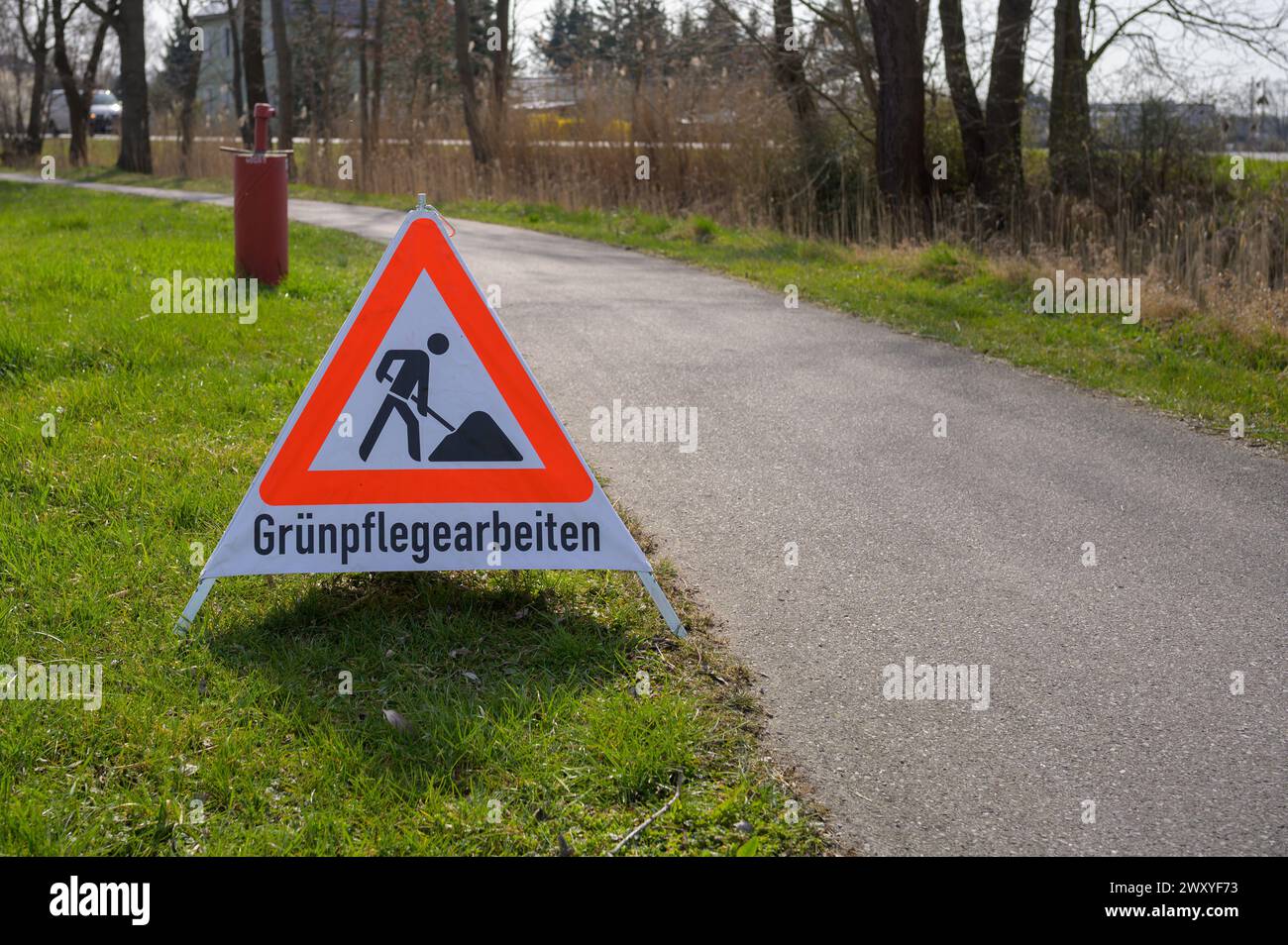 Maintenance landscaping hi-res stock photography and images - Alamy