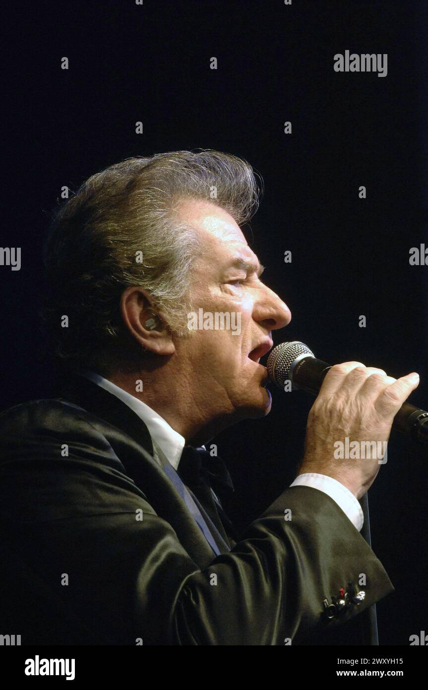 Eddy mitchell portrait hi-res stock photography and images - Alamy