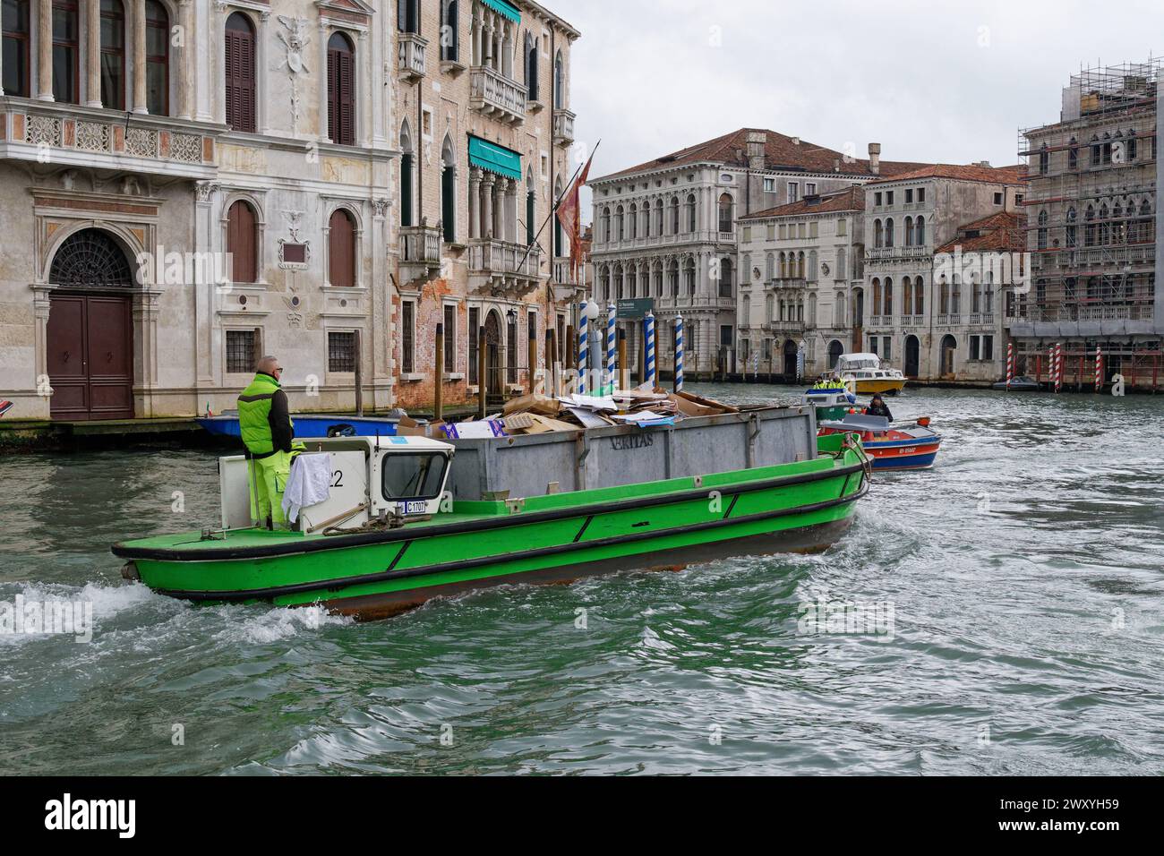 Garbage boat hi-res stock photography and images - Alamy