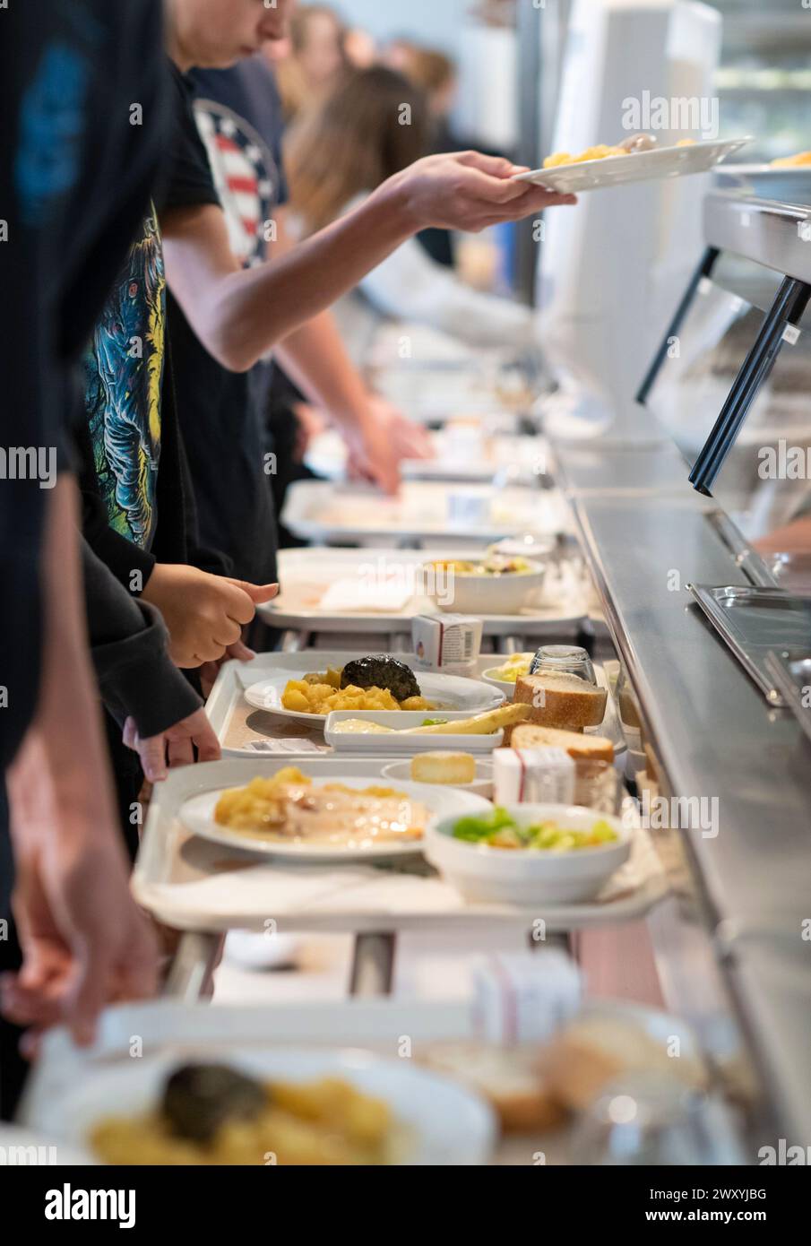 Canteen food hi-res stock photography and images - Alamy