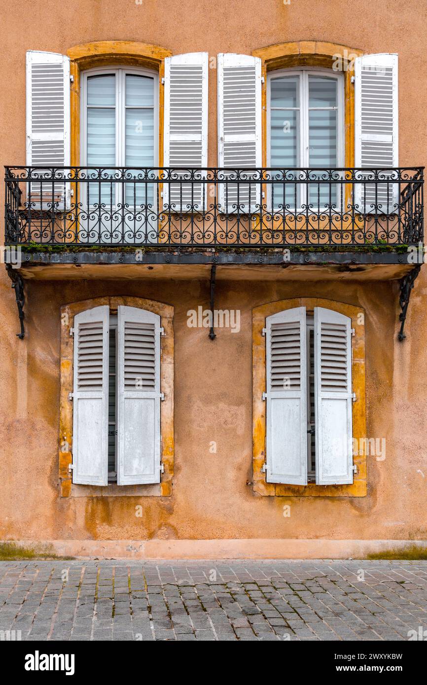 Windows with wooden shutters, architectural detail Stock Photo - Alamy