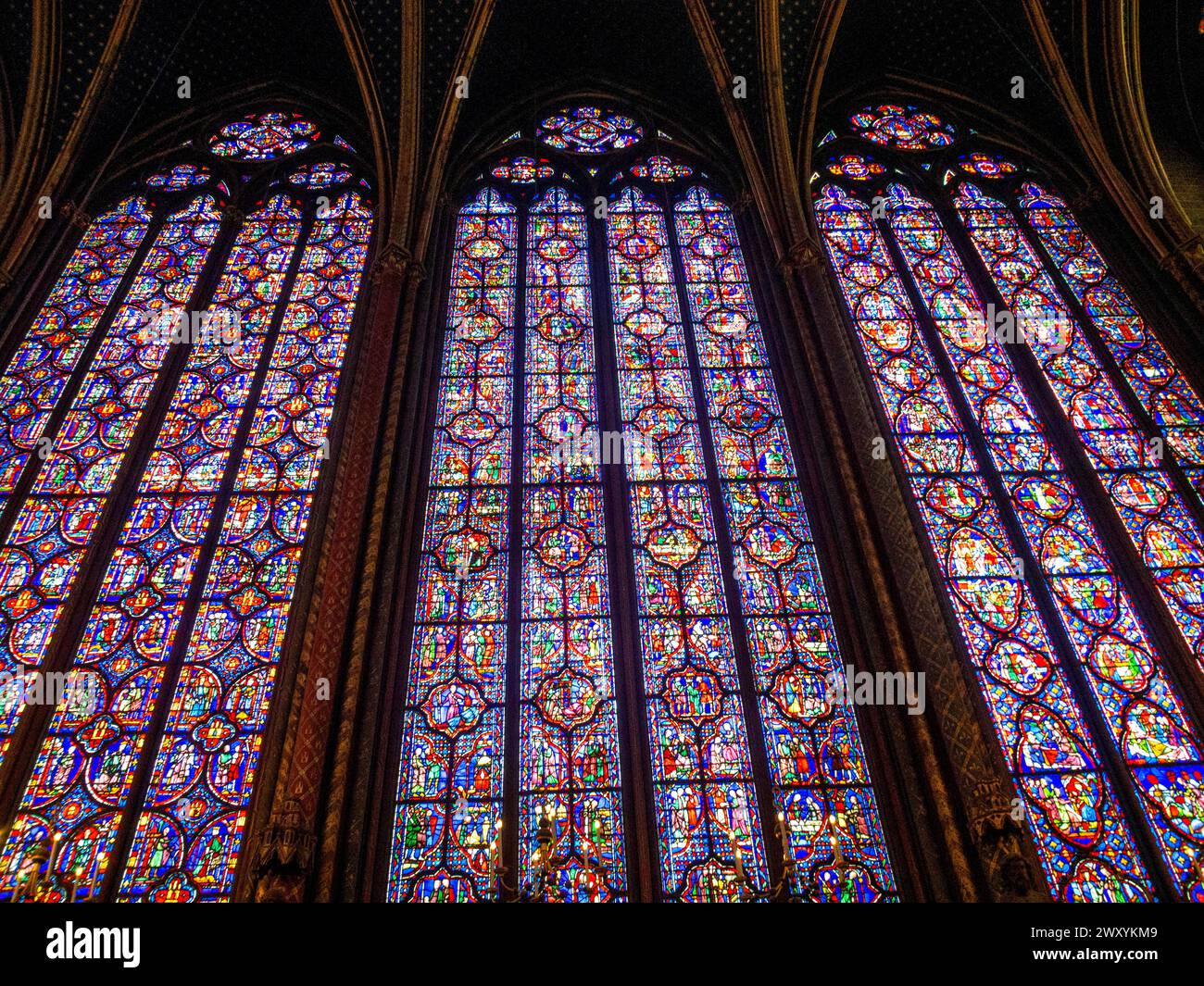 Paris 1er arr. Stained glass of the Holy Chapel (La Sainte Chapelle ...
