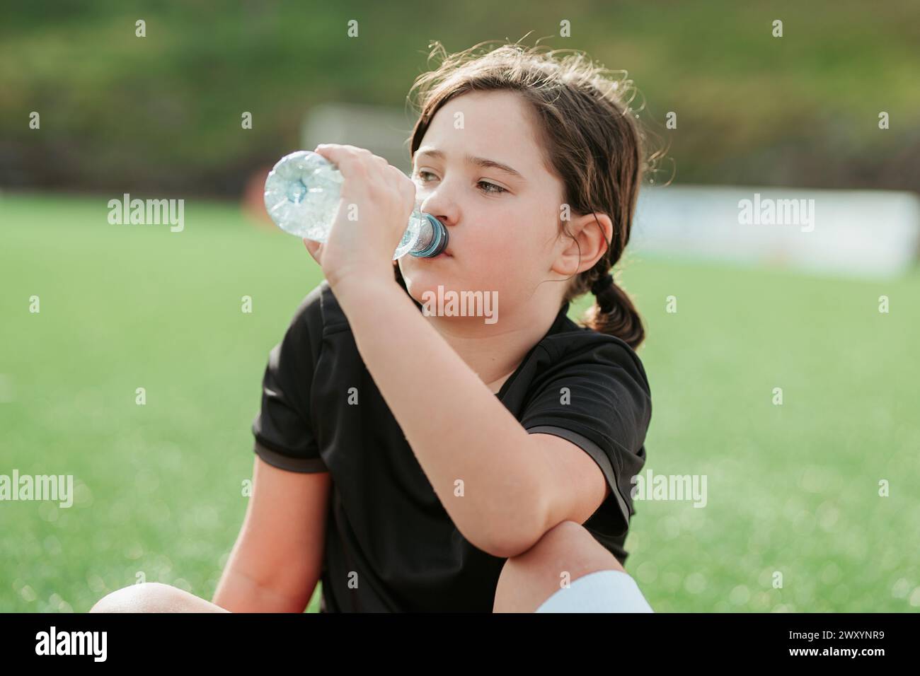 Soccer player drinking field hi-res stock photography and images - Alamy