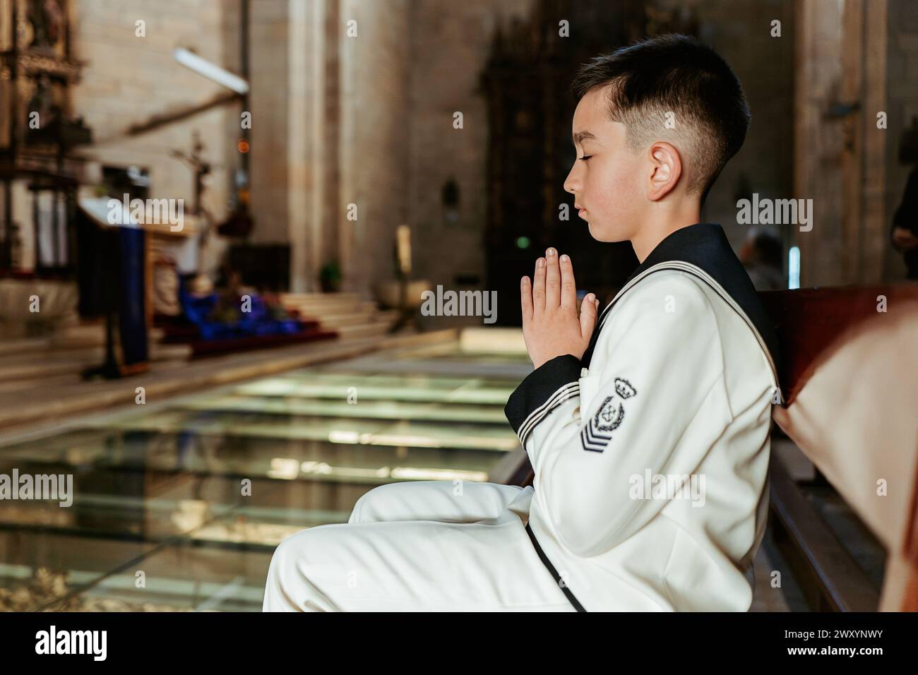 Solemn communion hi-res stock photography and images - Alamy