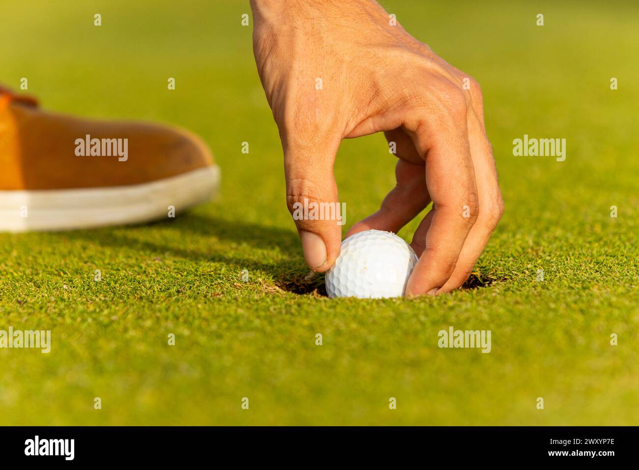 Golf tee ball moment hi-res stock photography and images - Alamy