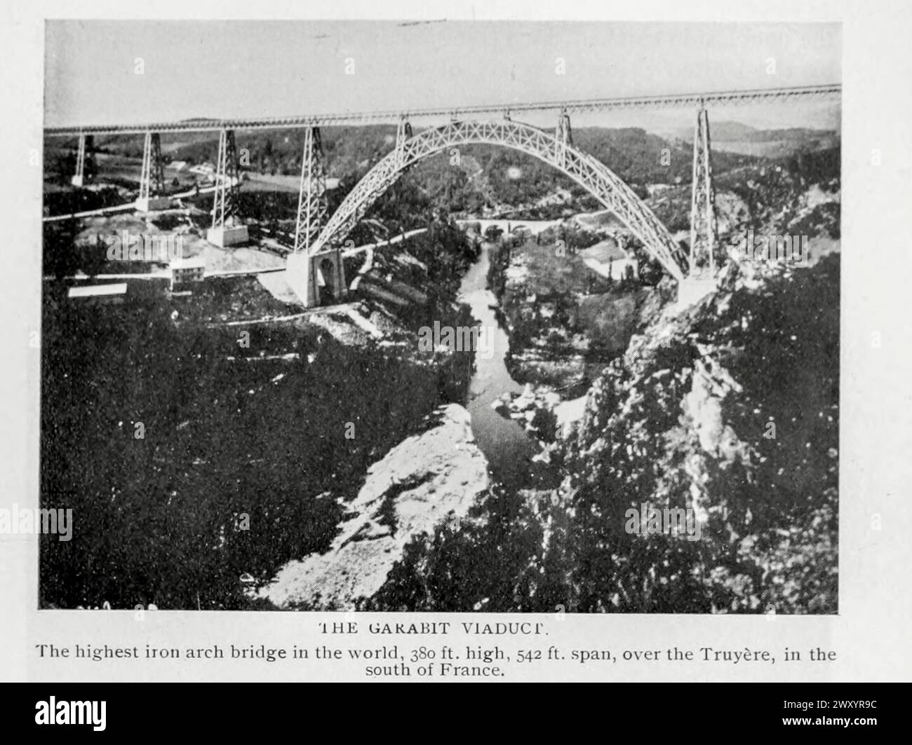 Arched iron railway viaduct hi-res stock photography and images - Alamy