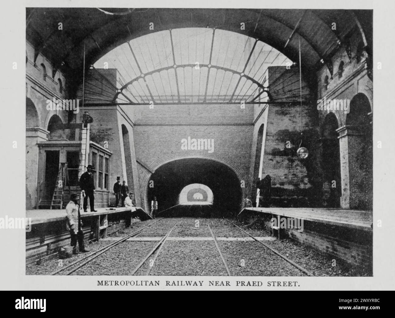 London underground railway history hi-res stock photography and images ...