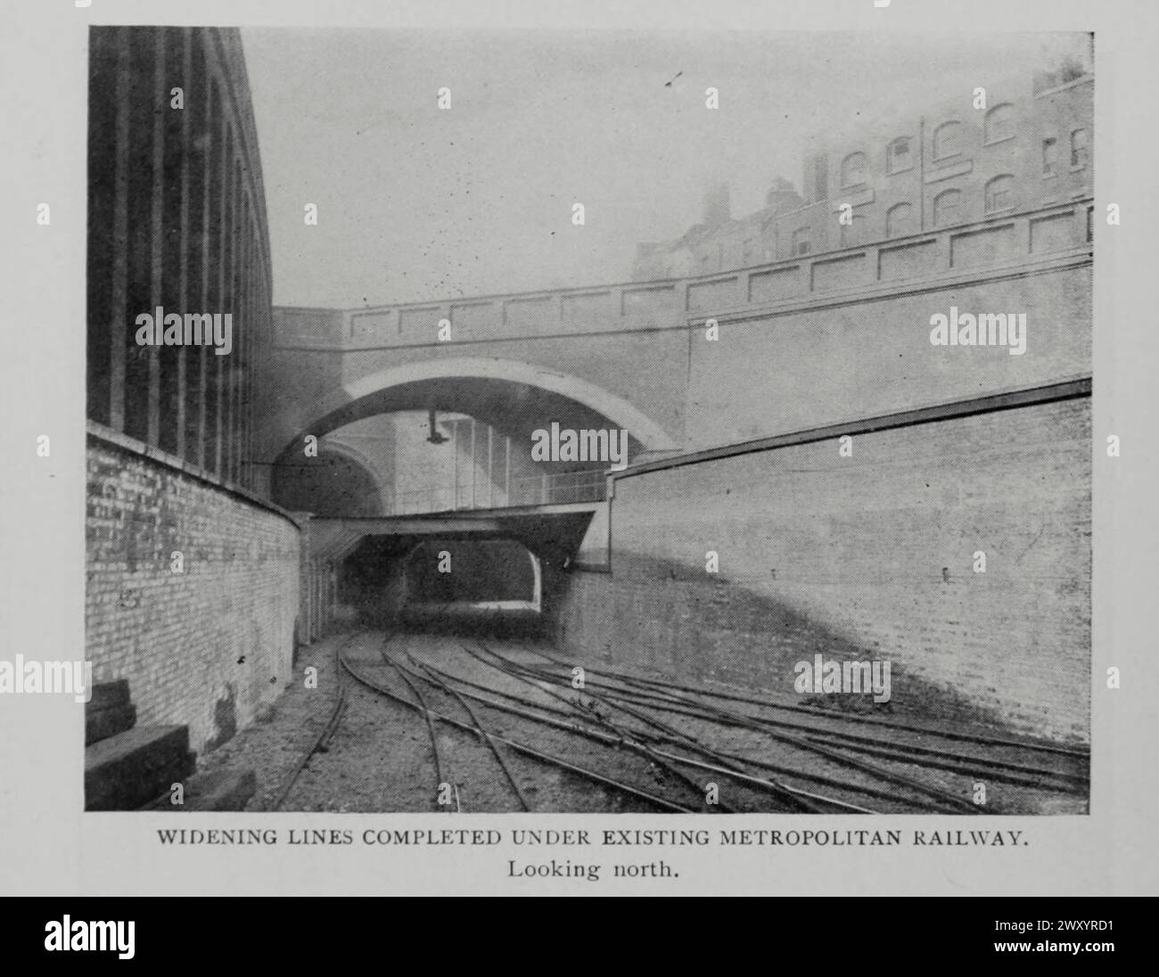 Historic under construction london hi-res stock photography and images ...