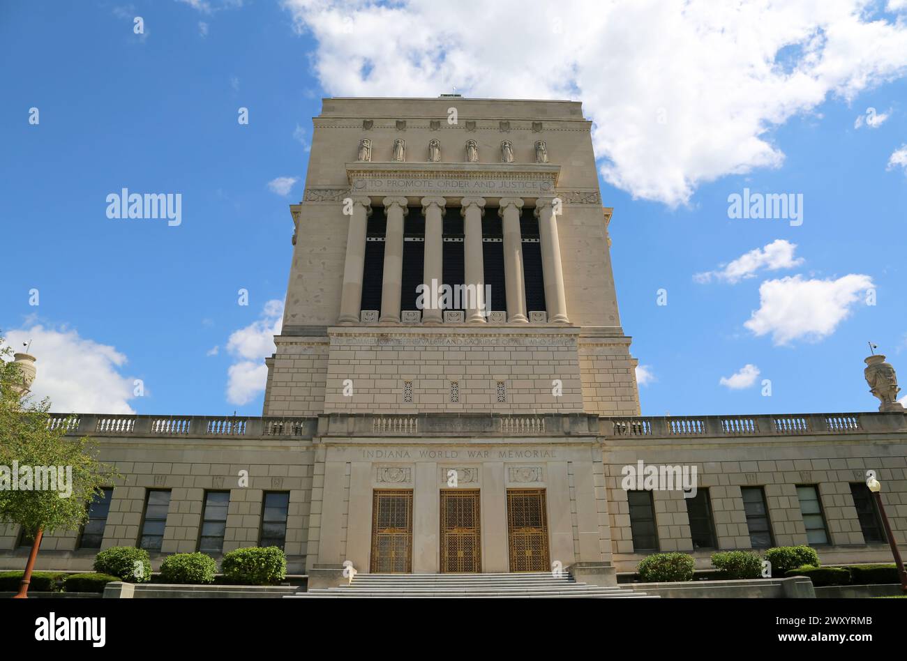 INDIANAPOLIS, IN, USA- SEPTEMBER 08,2014:Indiana World War Memorial ...