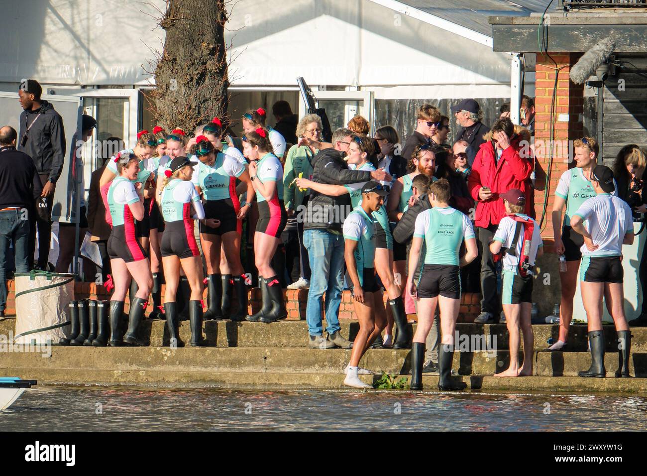 The university boat race 2024 hi-res stock photography and images - Alamy