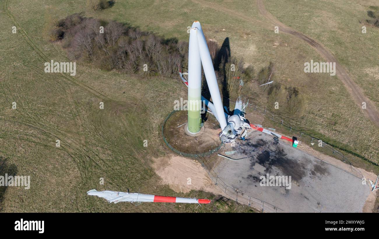 Broken wind turbine hi-res stock photography and images - Alamy