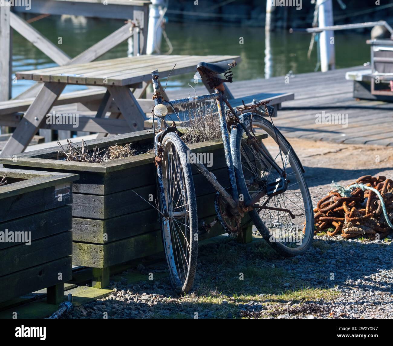 Old rusty bike hi-res stock photography and images - Alamy