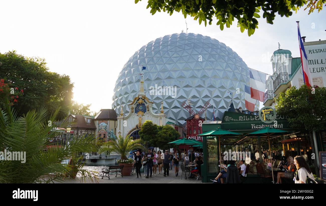 "Eurosat-CanCan Coaster" sphere from the outside with a view of the ...
