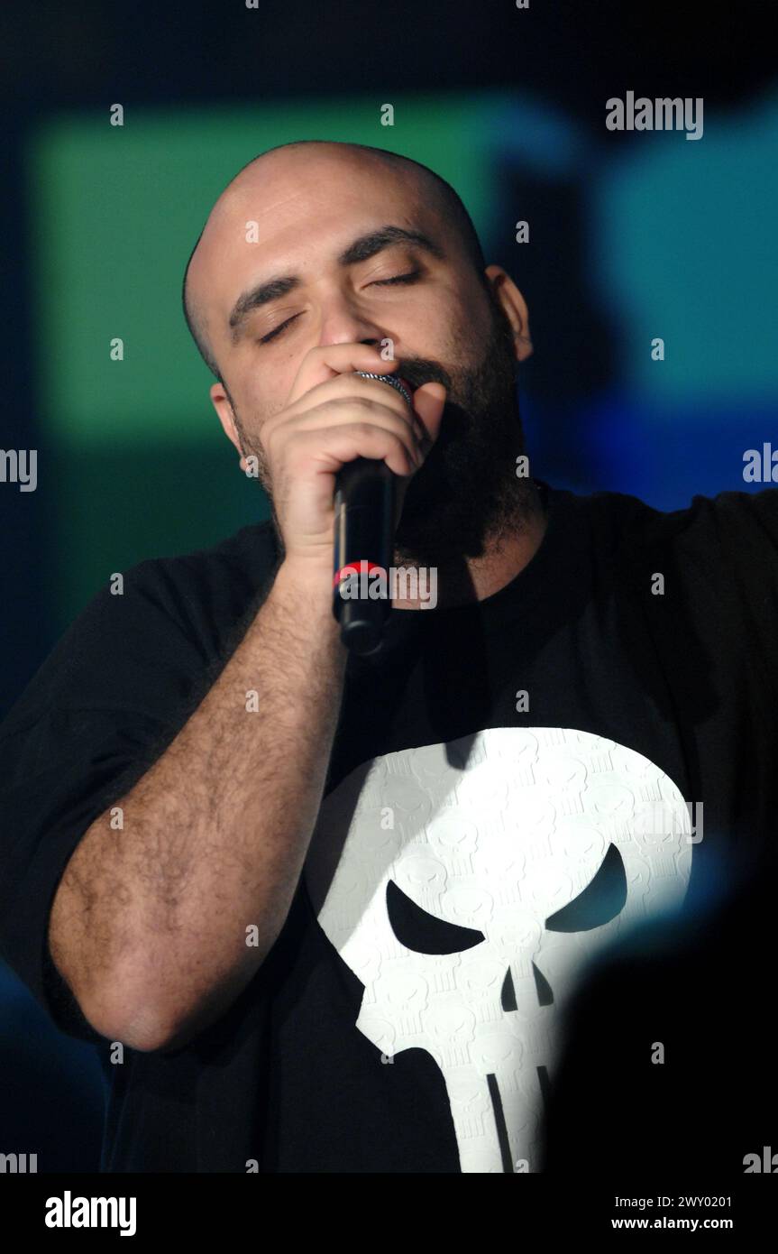 Linea 77 foto hi-res stock photography and images - Alamy