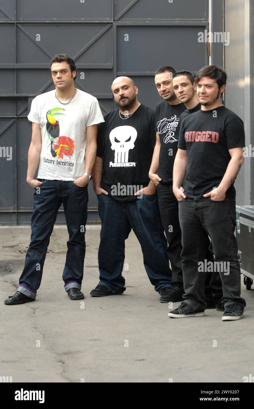 Chinaski guitar hi-res stock photography and images - Alamy