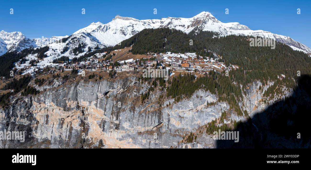 Cluster showcases hi-res stock photography and images - Alamy