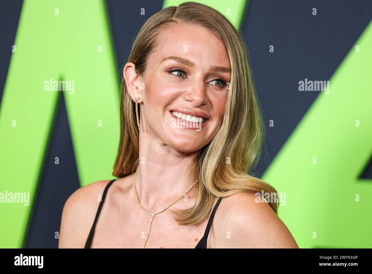 LOS ANGELES, CALIFORNIA, USA - APRIL 02: Elizabeth Gilpin wearing Prada ...