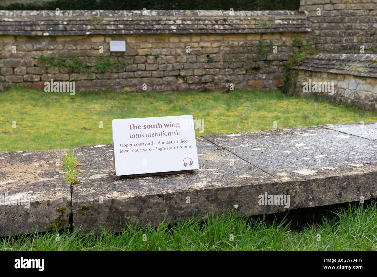 Roman status hi-res stock photography and images - Alamy