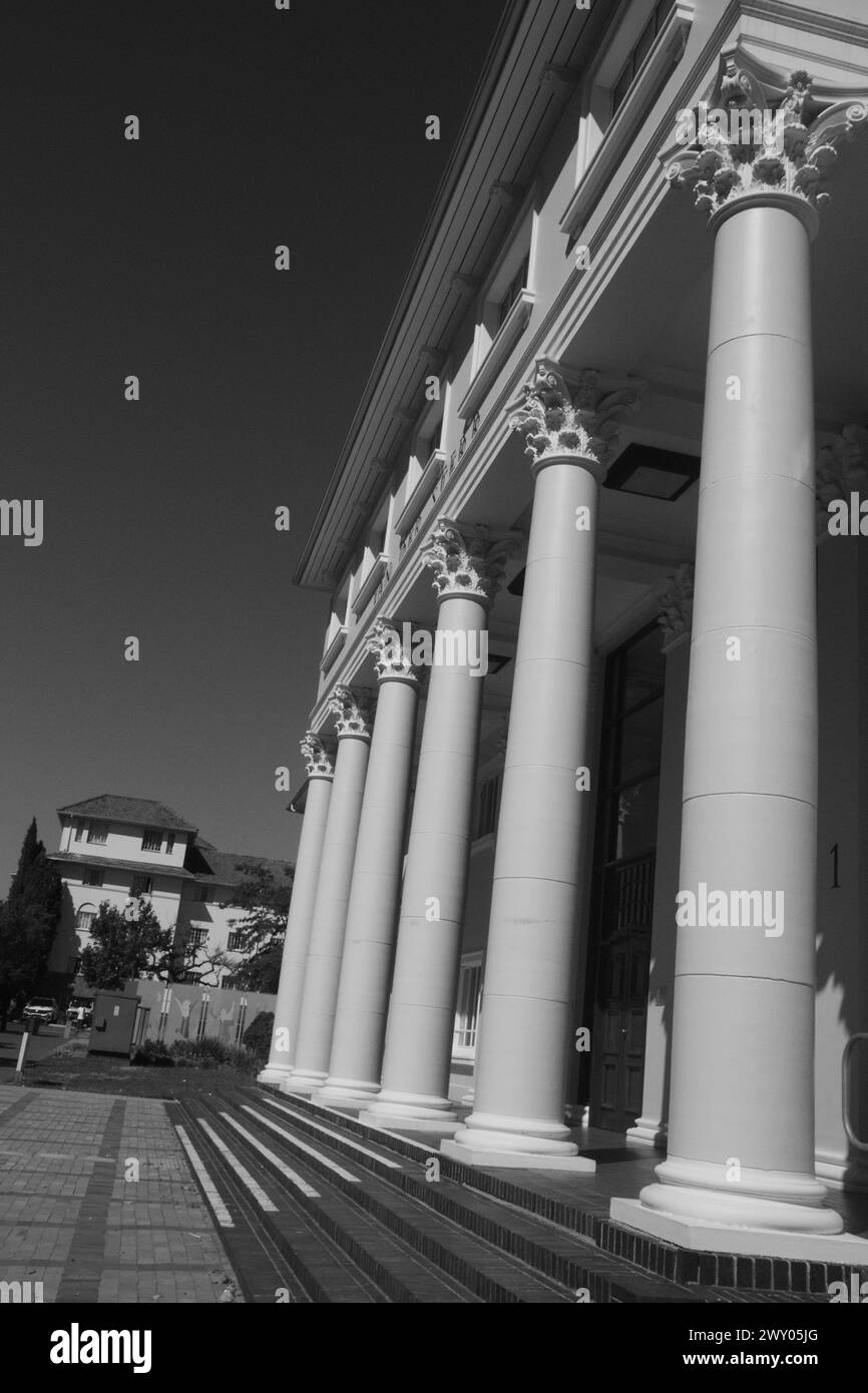 Black white traditional facade architecture hi-res stock photography and images - Alamy