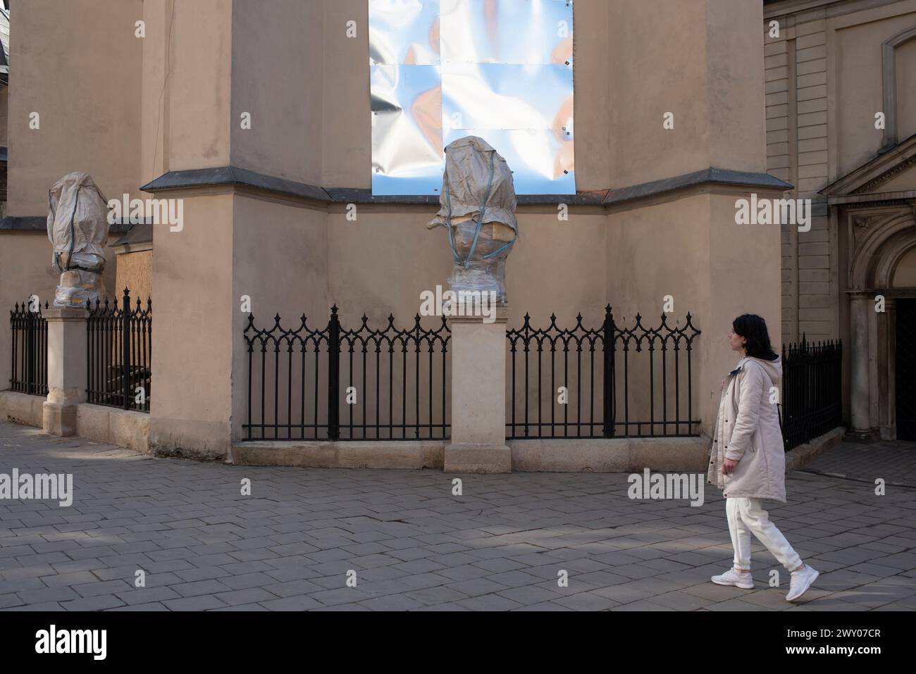 Fortified statues in Lviv, Ukraine, March 15, 2022 Stock Photo - Alamy
