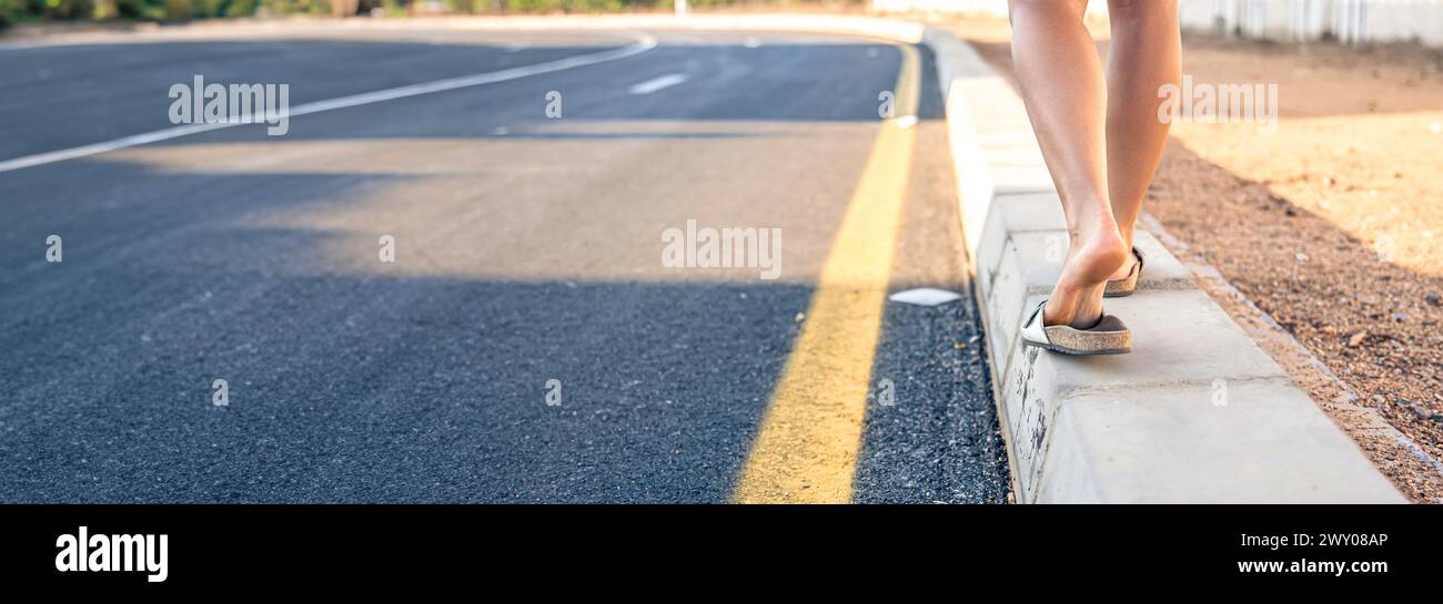Girl tanned legs walks hi-res stock photography and images - Alamy