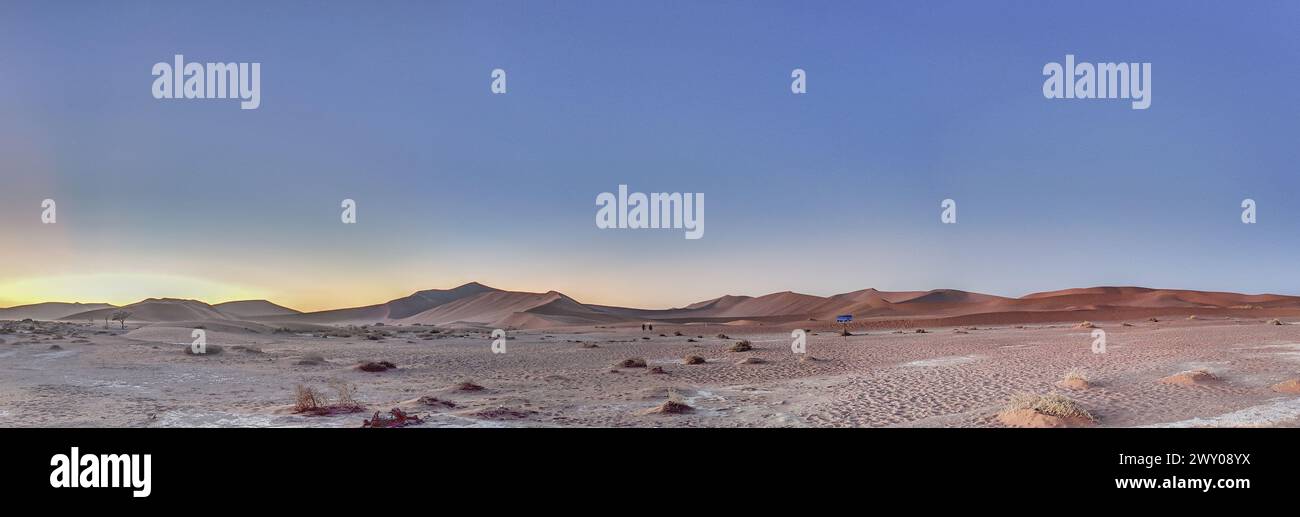 defaultPanoramic picture of the Namib Desert near Sossusvlei in Namibia ...